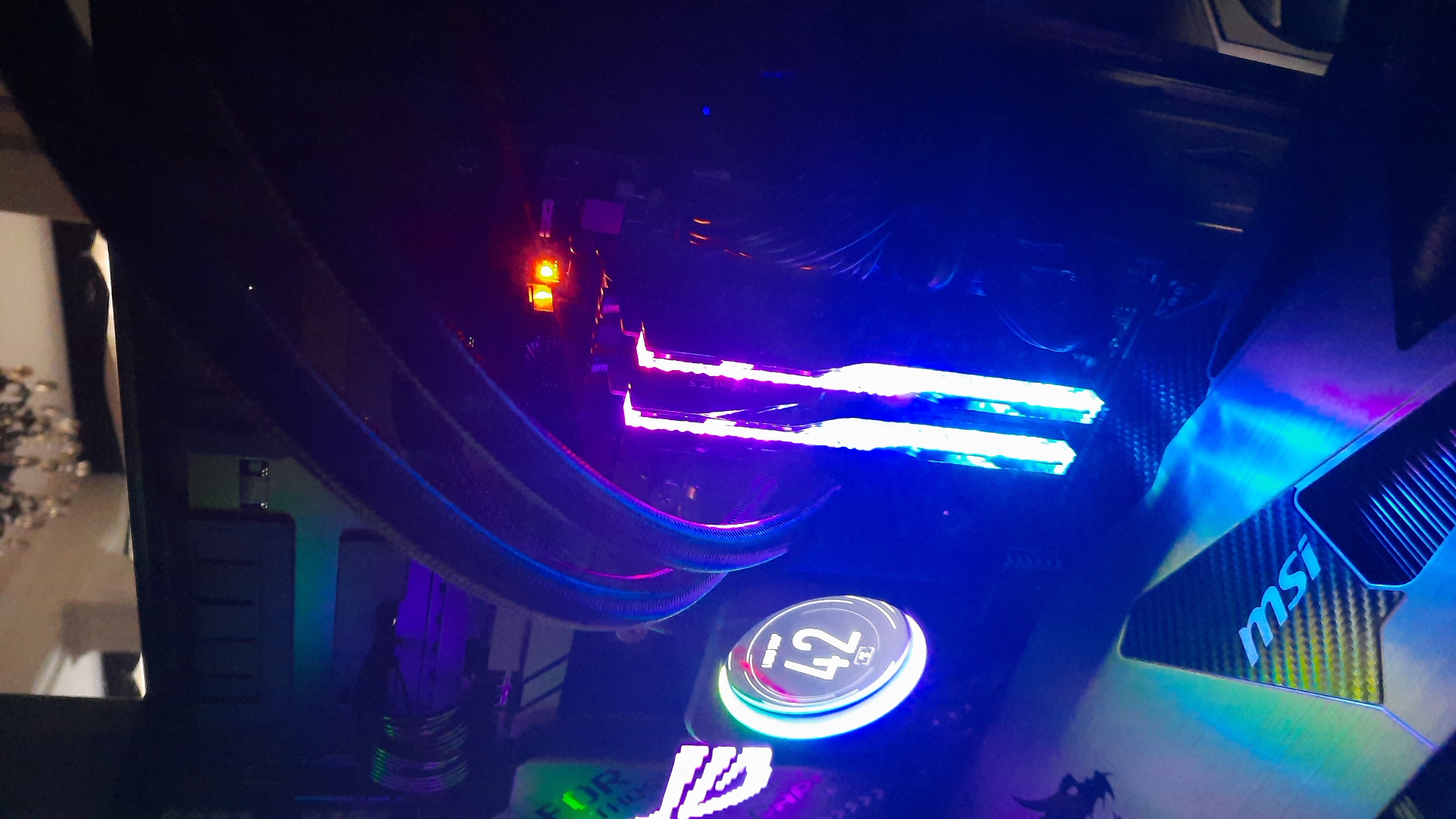 Orange light on rog X870-F after enable expo - Republic of Gamers Forum ...