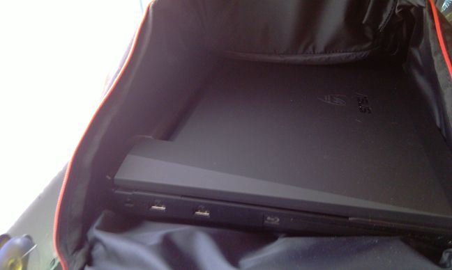 Photos G74 Inside Rog Shuttle Backpack Republic Of Gamers Forum 153096
